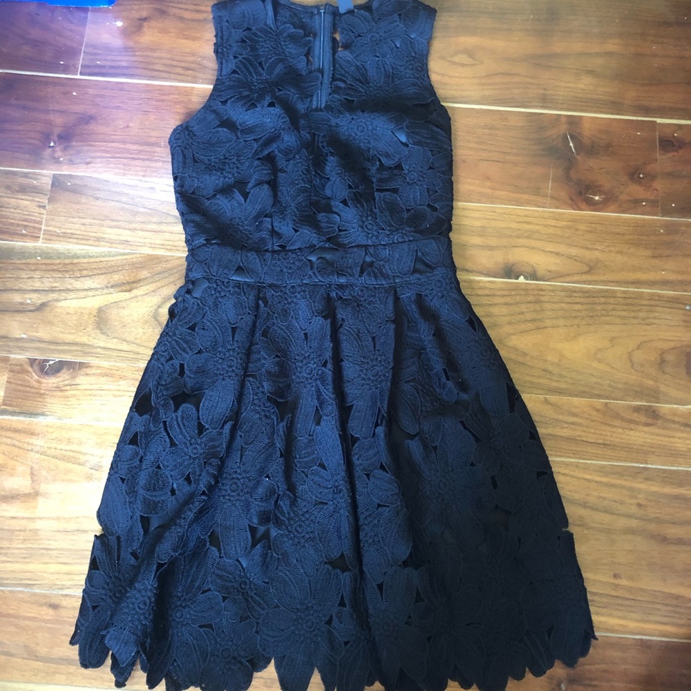 Windsor Black Floral Embroidered Crochet Dress Gem